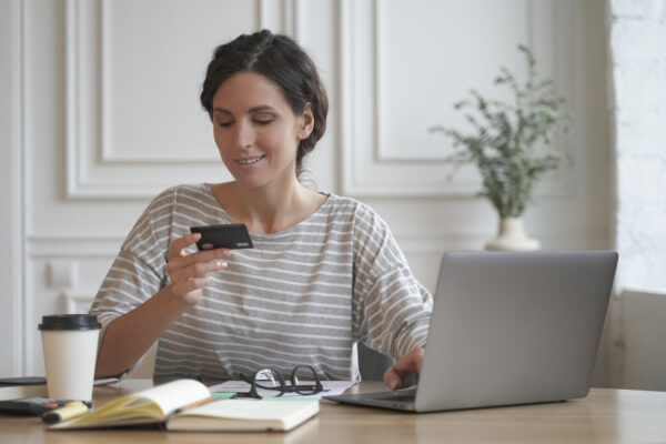 Pros and Cons of Earning Credit Card Rewards While Paying Tuition